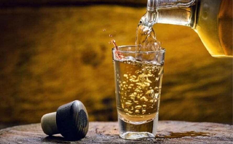 Homem morre após virar garrafa de pinga em bar, no MT | Canoinhas Online